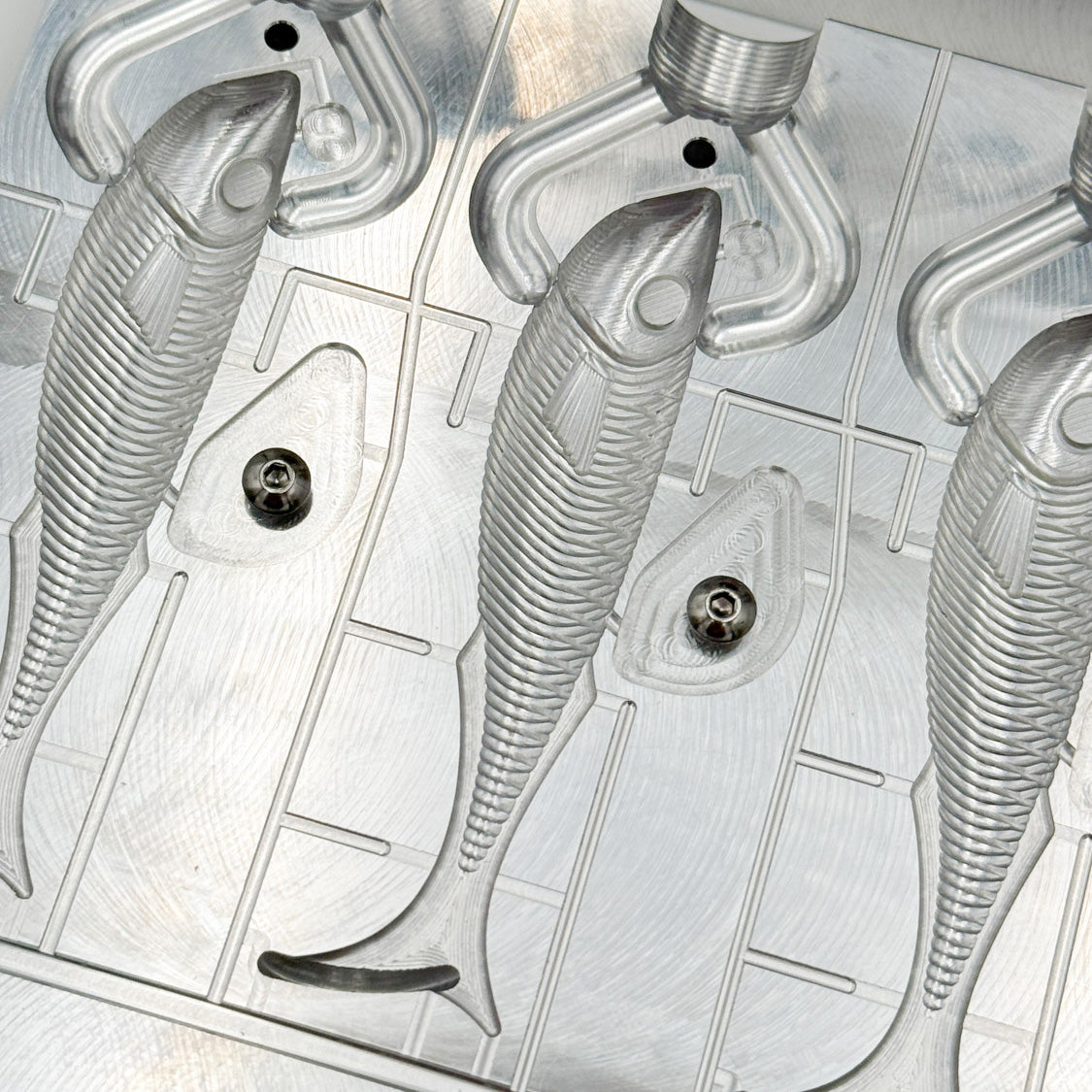 3.4in Fin Kicker Hand Injection Mold - Epic Internal System – Epic Bait ...